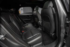 Pelēks Jaguar F-Pace 2016 Jelgava, ar dzinēja tilpumu 2.00 L un nobraukumu 159 tūkst. km par 14900 €, foto 11 vietnē AUTOMOTO.COM.LV