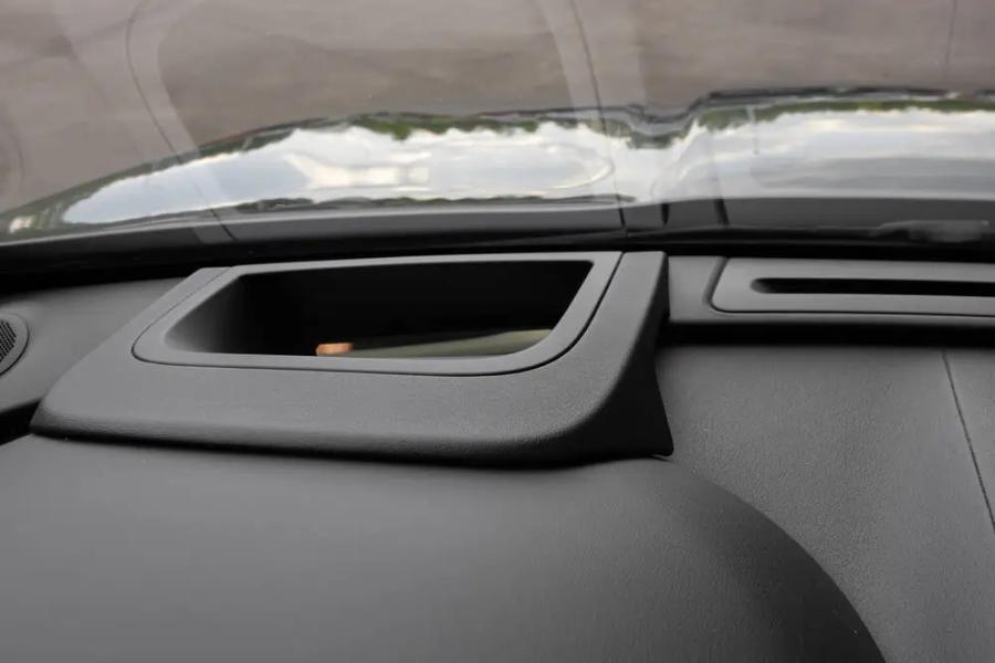 Pelēks Jaguar F-Pace 2016 Jelgava, ar dzinēja tilpumu 2.00 L un nobraukumu 159 tūkst. km par 14900 €, foto 26 vietnē AUTOMOTO.COM.LV