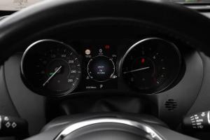Pelēks Jaguar F-Pace 2016 Jelgava, ar dzinēja tilpumu 2.00 L un nobraukumu 159 tūkst. km par 14900 €, foto 30 vietnē AUTOMOTO.COM.LV