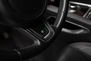 Pelēks Jaguar F-Pace 2016 Jelgava, ar dzinēja tilpumu 2.00 L un nobraukumu 159 tūkst. km par 14900 €, foto 31 vietnē AUTOMOTO.COM.LV