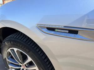 Pelēks Jaguar F-Pace 2016 Grobiņa, ar dzinēja tilpumu 2.00 L un nobraukumu 129 tūkst. km par 16700 €, foto 10 vietnē AUTOMOTO.COM.LV