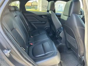 Pelēks Jaguar F-Pace 2016 Grobiņa, ar dzinēja tilpumu 2.00 L un nobraukumu 129 tūkst. km par 16700 €, foto 12 vietnē AUTOMOTO.COM.LV