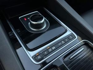 Grey Jaguar F-Pace 2016 in Riga, with an engine capacity of 2.00 L and mileage of 170 thousand km for 13950 €, photo 21 on AUTOMOTO.COM.LV