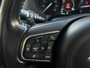Grey Jaguar F-Pace 2016 in Riga, with an engine capacity of 2.00 L and mileage of 170 thousand km for 13950 €, photo 25 on AUTOMOTO.COM.LV