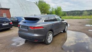Pelēks Jaguar F-Pace 2016 Kauņa, ar dzinēja tilpumu 2.00 L un nobraukumu 180 tūkst. km par 7200 €, foto 4 vietnē AUTOMOTO.COM.LV
