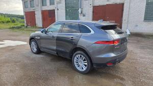 Pelēks Jaguar F-Pace 2016 Kauņa, ar dzinēja tilpumu 2.00 L un nobraukumu 180 tūkst. km par 7200 €, foto 6 vietnē AUTOMOTO.COM.LV