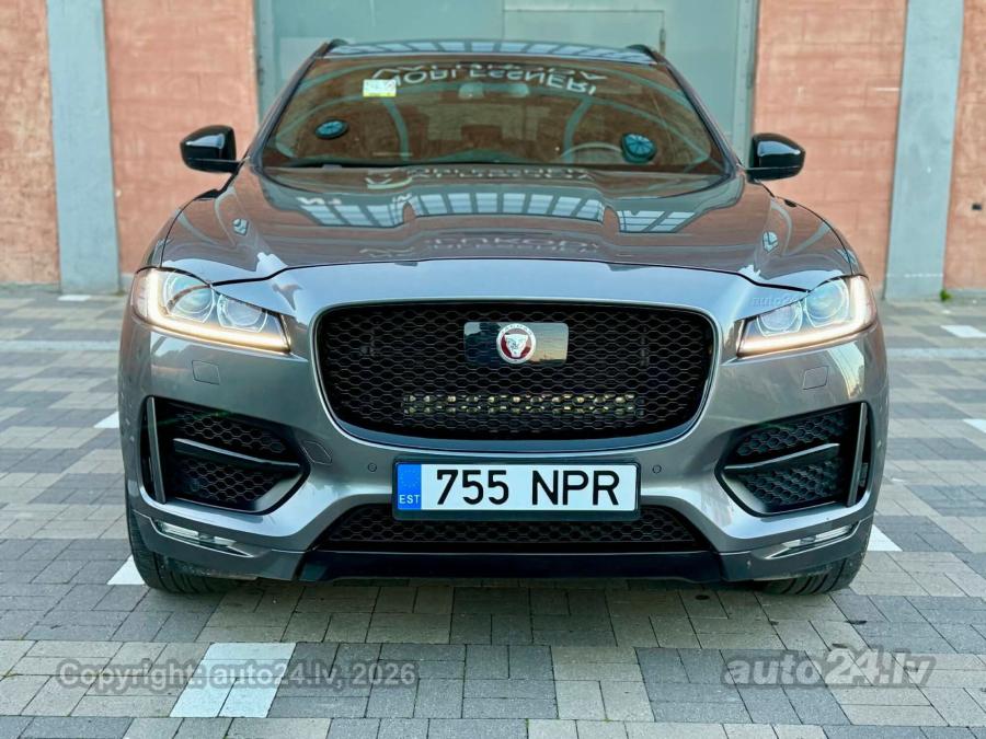 Grey Jaguar F-Pace 2016 in Tallinn, with an engine capacity of 3.00 L and mileage of 223 thousand km for 17500 €, photo 5 on AUTOMOTO.COM.LV
