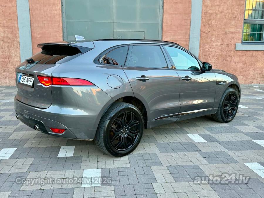 Grey Jaguar F-Pace 2016 in Tallinn, with an engine capacity of 3.00 L and mileage of 223 thousand km for 17500 €, photo 8 on AUTOMOTO.COM.LV