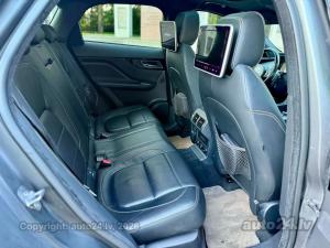 Grey Jaguar F-Pace 2016 in Tallinn, with an engine capacity of 3.00 L and mileage of 223 thousand km for 17500 €, photo 15 on AUTOMOTO.COM.LV