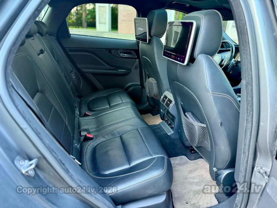 Grey Jaguar F-Pace 2016 in Tallinn, with an engine capacity of 3.00 L and mileage of 223 thousand km for 17500 €, photo 15 on AUTOMOTO.COM.LV