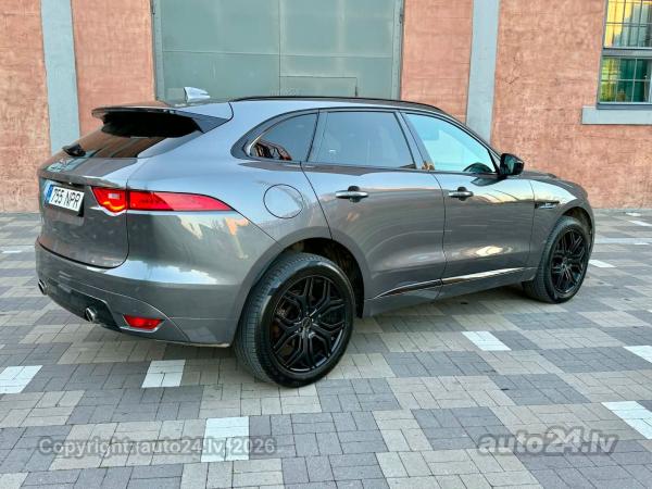 Grey Jaguar F-Pace 2016 in Tallinn, with an engine capacity of 3.00 L and mileage of 223 thousand km for 17500 €, photo 7 on AUTOMOTO.COM.LV