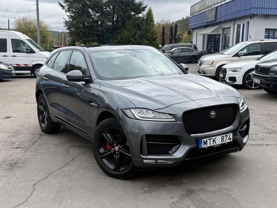 Pelēks Jaguar F-Pace 2016 Viļņa, ar dzinēja tilpumu 2.00 L un nobraukumu 208 tūkst. km par 12500 €, foto 1 vietnē AUTOMOTO.COM.LV