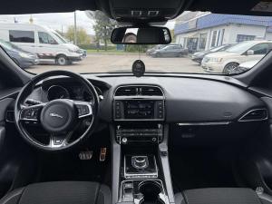 Pelēks Jaguar F-Pace 2016 Viļņa, ar dzinēja tilpumu 2.00 L un nobraukumu 208 tūkst. km par 12500 €, foto 9 vietnē AUTOMOTO.COM.LV