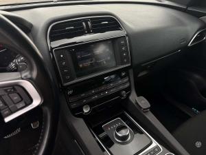 Pelēks Jaguar F-Pace 2016 Viļņa, ar dzinēja tilpumu 2.00 L un nobraukumu 208 tūkst. km par 12500 €, foto 16 vietnē AUTOMOTO.COM.LV
