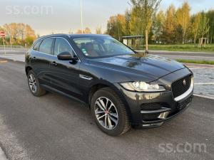 Grey Jaguar F-Pace 2017 in Jelgava, with an engine capacity of 2.00 L and mileage of 130 thousand km for 16300 €, photo 3 on AUTOMOTO.COM.LV