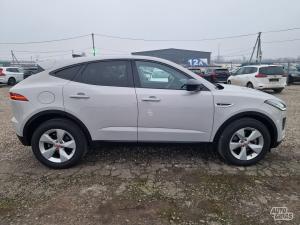 Grey Jaguar F-Pace 2017 in Kaunas, with an engine capacity of 2.00 L and mileage of 165 thousand km for 13950 €, photo 4 on AUTOMOTO.COM.LV