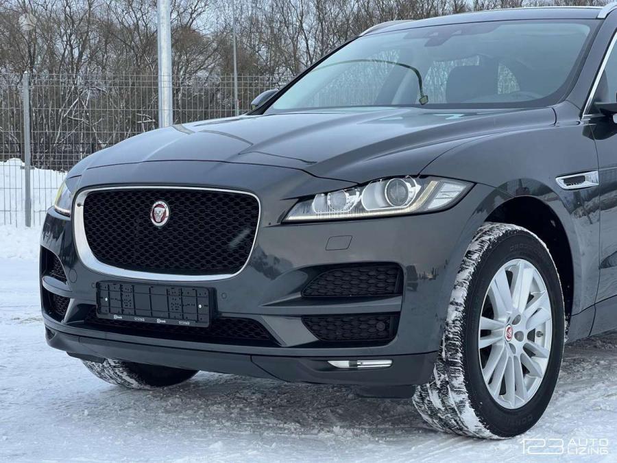 Pelēks Jaguar F-Pace 2017 Tauragė, ar dzinēja tilpumu 2.00 L un nobraukumu 112 tūkst. km par 13200 €, foto 2 vietnē AUTOMOTO.COM.LV