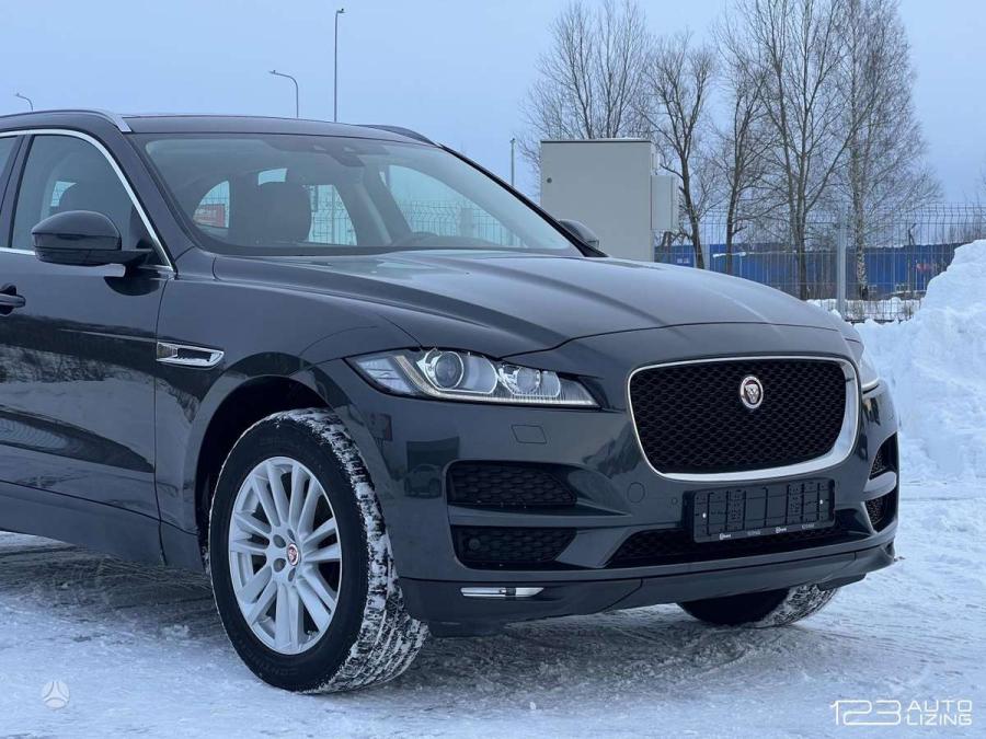 Pelēks Jaguar F-Pace 2017 Tauragė, ar dzinēja tilpumu 2.00 L un nobraukumu 112 tūkst. km par 13200 €, foto 5 vietnē AUTOMOTO.COM.LV