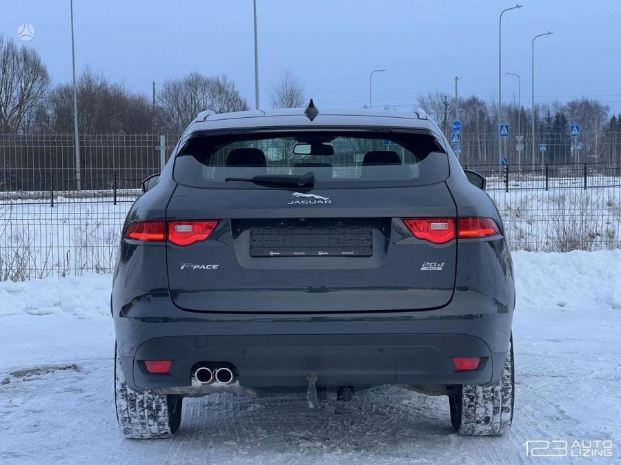 Pelēks Jaguar F-Pace 2017 Tauragė, ar dzinēja tilpumu 2.00 L un nobraukumu 112 tūkst. km par 13200 €, foto 8 vietnē AUTOMOTO.COM.LV