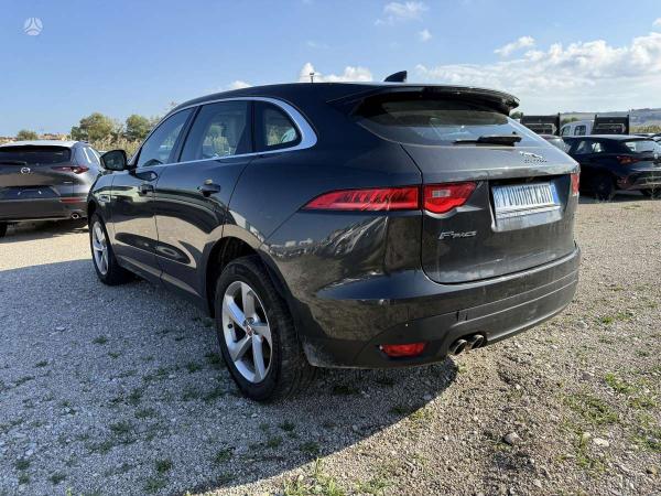 Grey Jaguar F-Pace 2017 in Utena, with an engine capacity of 2.00 L and mileage of 200 thousand km for 9950 €, photo 3 on AUTOMOTO.COM.LV