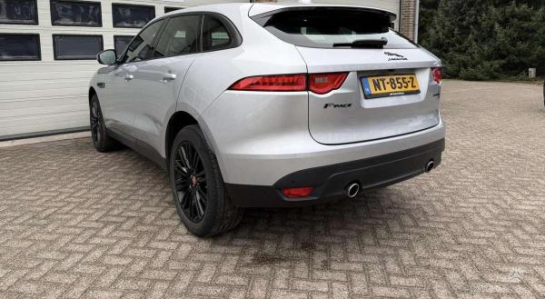 Grey Jaguar F-Pace 2017 in Prienai, with an engine capacity of 2.99 L and mileage of 130 thousand km for 14500 €, photo 3 on AUTOMOTO.COM.LV