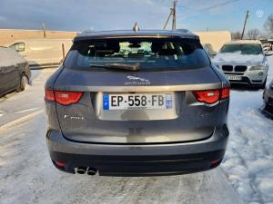 Pelēks Jaguar F-Pace 2017 Tauragė, ar dzinēja tilpumu 2.00 L un nobraukumu 160 tūkst. km par 11300 €, foto 3 vietnē AUTOMOTO.COM.LV