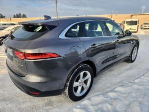 Pelēks Jaguar F-Pace 2017 Tauragė, ar dzinēja tilpumu 2.00 L un nobraukumu 160 tūkst. km par 11300 €, foto 4 vietnē AUTOMOTO.COM.LV