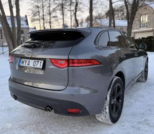 Grey Jaguar F-Pace 2017 in Klaipeda, with an engine capacity of 2.00 L and mileage of 183 thousand km for 14499 €, photo 5 on AUTOMOTO.COM.LV