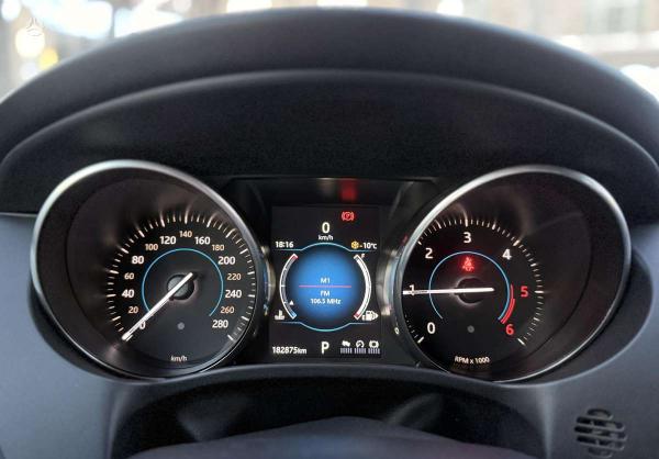 Pelēks Jaguar F-Pace 2017 Klaipėda, ar dzinēja tilpumu 2.00 L un nobraukumu 183 tūkst. km par 14499 €, foto 11 vietnē AUTOMOTO.COM.LV