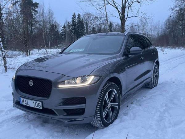 Pelēks Jaguar F-Pace 2017 Kauņa, ar dzinēja tilpumu 2.00 L un nobraukumu 283 tūkst. km par 11399 €, foto 2 vietnē AUTOMOTO.COM.LV