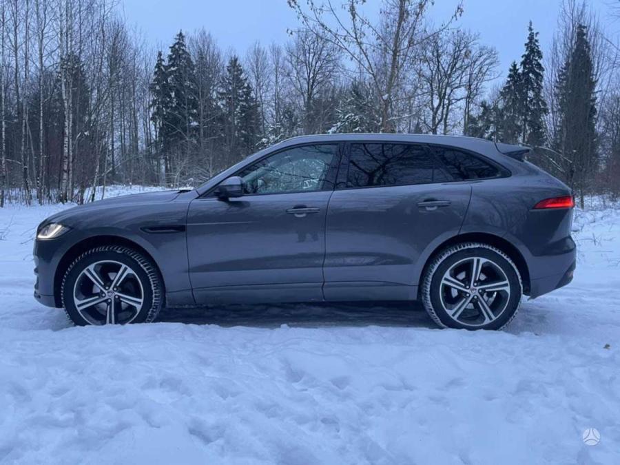 Grey Jaguar F-Pace 2017 in Kaunas, with an engine capacity of 2.00 L and mileage of 283 thousand km for 11399 €, photo 3 on AUTOMOTO.COM.LV
