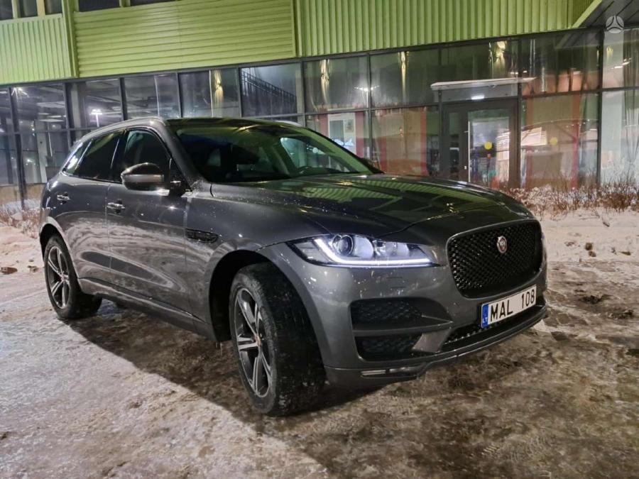 Grey Jaguar F-Pace 2017 in Kaunas, with an engine capacity of 2.00 L and mileage of 283 thousand km for 11399 €, photo 7 on AUTOMOTO.COM.LV