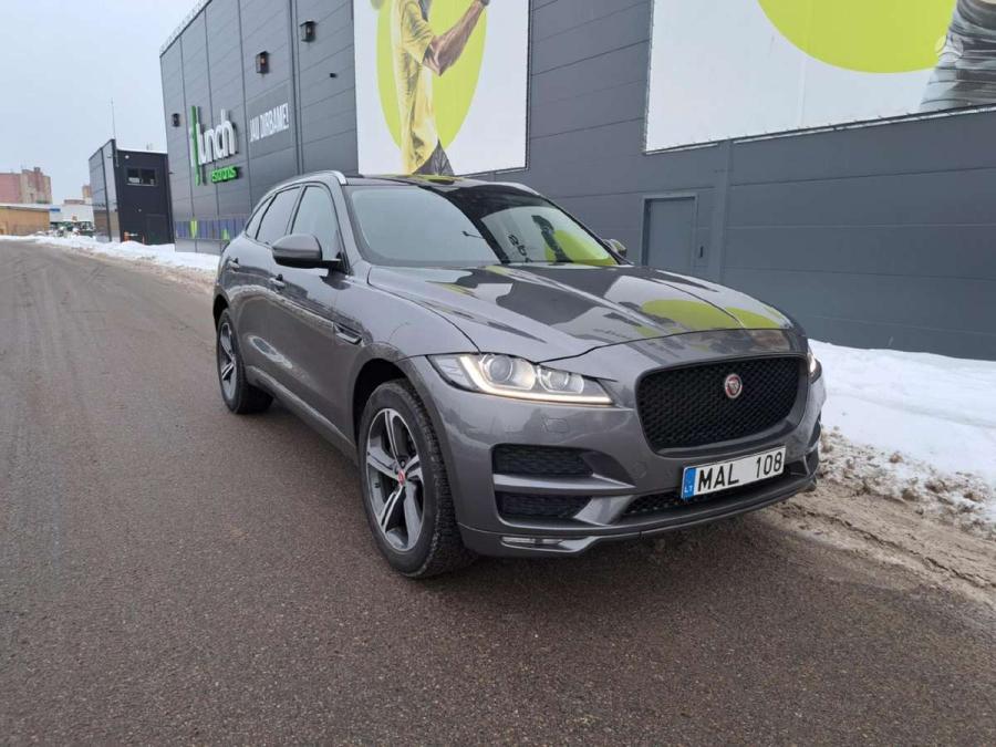 Grey Jaguar F-Pace 2017 in Kaunas, with an engine capacity of 2.00 L and mileage of 283 thousand km for 11399 €, photo 18 on AUTOMOTO.COM.LV