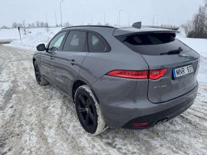 Grey Jaguar F-Pace 2017 in Telschi, with an engine capacity of 2.00 L and mileage of 120 thousand km for 12500 €, photo 10 on AUTOMOTO.COM.LV