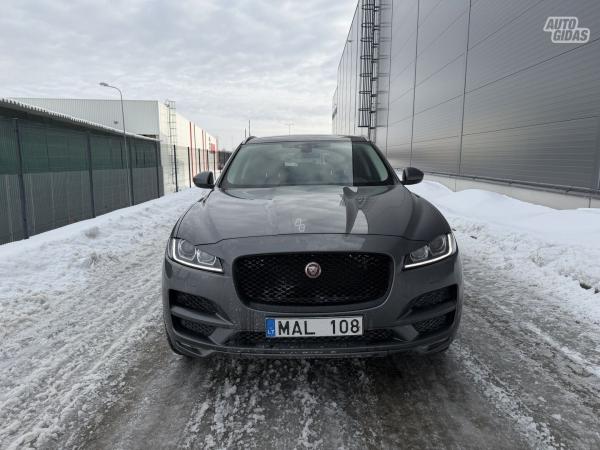 Grey Jaguar F-Pace 2017 in Kaunas, with an engine capacity of 2.00 L and mileage of 283 thousand km for 10500 €, photo 2 on AUTOMOTO.COM.LV