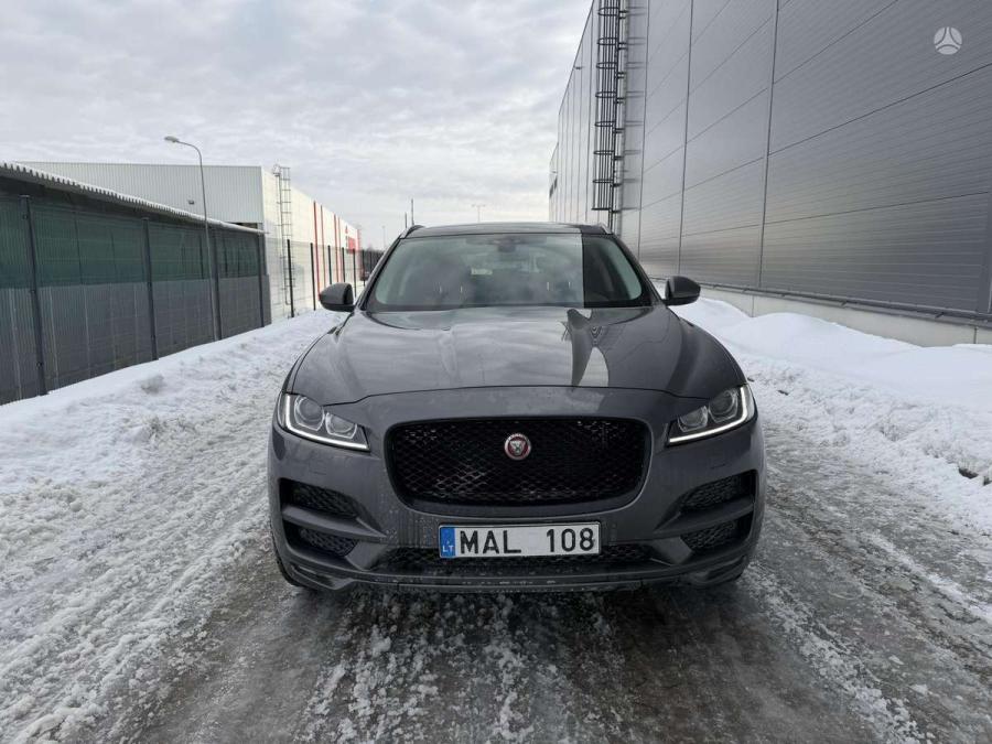 Pelēks Jaguar F-Pace 2017 Kauņa, ar dzinēja tilpumu 2.00 L un nobraukumu 283 tūkst. km par 10500 €, foto 2 vietnē AUTOMOTO.COM.LV