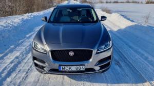 Grey Jaguar F-Pace 2017 in Siauliai, with an engine capacity of 2.00 L and mileage of 183 thousand km for 13200 €, photo 10 on AUTOMOTO.COM.LV