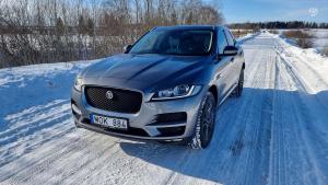 Grey Jaguar F-Pace 2017 in Siauliai, with an engine capacity of 2.00 L and mileage of 183 thousand km for 13200 €, photo 11 on AUTOMOTO.COM.LV