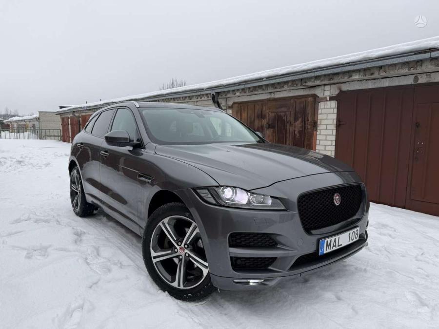 Grey Jaguar F-Pace 2017 in Kaunas, with an engine capacity of 2.00 L and mileage of 283 thousand km for 11000 €, photo 1 on AUTOMOTO.COM.LV