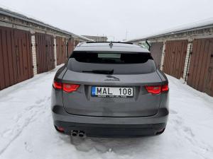 Grey Jaguar F-Pace 2017 in Kaunas, with an engine capacity of 2.00 L and mileage of 283 thousand km for 11000 €, photo 6 on AUTOMOTO.COM.LV