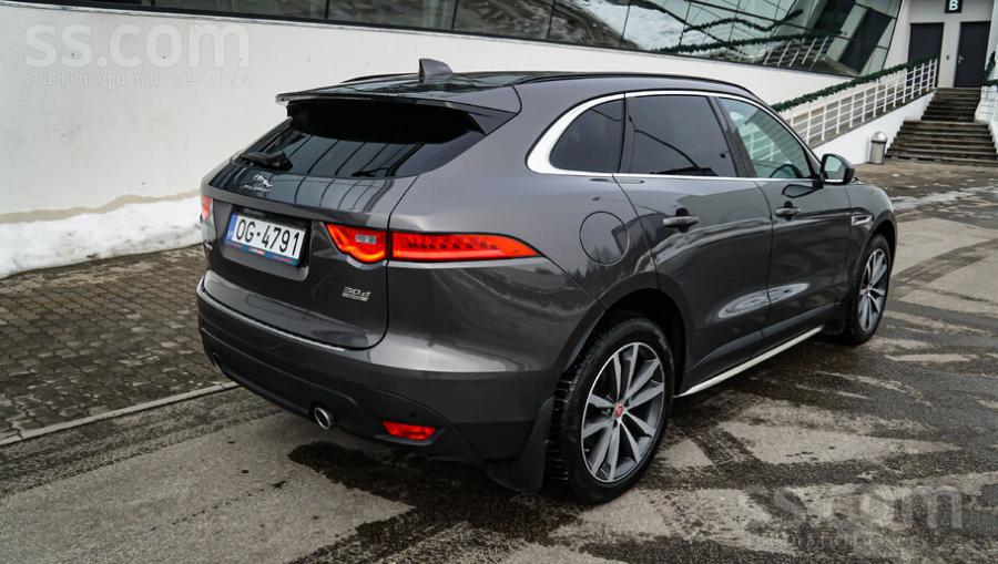 Pelēks Jaguar F-Pace 2017 Rīga, ar dzinēja tilpumu 3.00 L un nobraukumu 216 tūkst. km par 14950 €, foto 8 vietnē AUTOMOTO.COM.LV