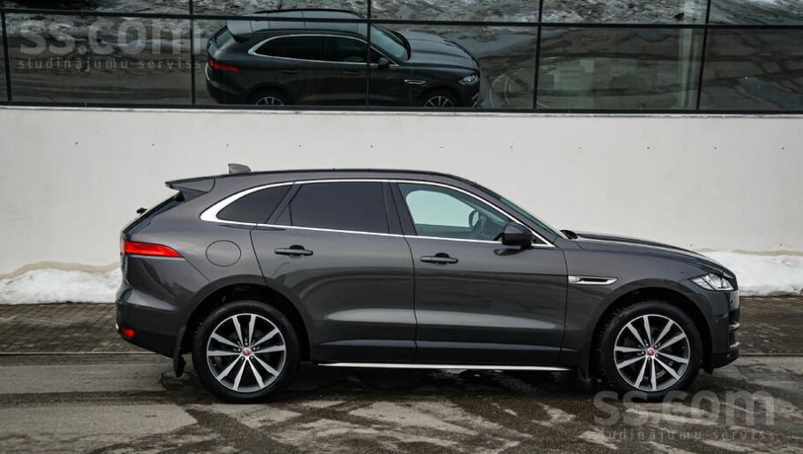Pelēks Jaguar F-Pace 2017 Rīga, ar dzinēja tilpumu 3.00 L un nobraukumu 216 tūkst. km par 14950 €, foto 9 vietnē AUTOMOTO.COM.LV