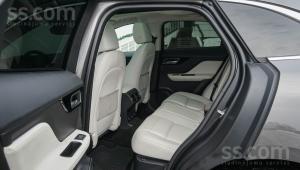 Pelēks Jaguar F-Pace 2017 Rīga, ar dzinēja tilpumu 3.00 L un nobraukumu 216 tūkst. km par 14950 €, foto 13 vietnē AUTOMOTO.COM.LV