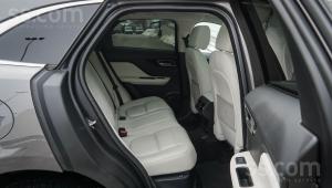 Pelēks Jaguar F-Pace 2017 Rīga, ar dzinēja tilpumu 3.00 L un nobraukumu 216 tūkst. km par 14950 €, foto 15 vietnē AUTOMOTO.COM.LV