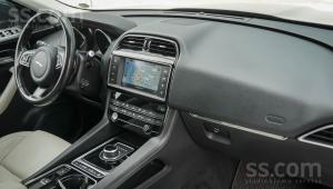 Pelēks Jaguar F-Pace 2017 Rīga, ar dzinēja tilpumu 3.00 L un nobraukumu 216 tūkst. km par 14950 €, foto 17 vietnē AUTOMOTO.COM.LV