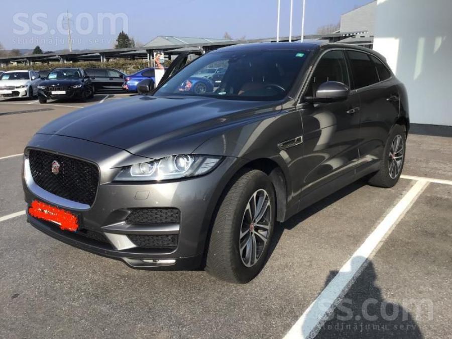 Grey Jaguar F-Pace 2017 in Jelgava, with an engine capacity of 2.00 L and mileage of 223 thousand km for 8999 €, photo 1 on AUTOMOTO.COM.LV