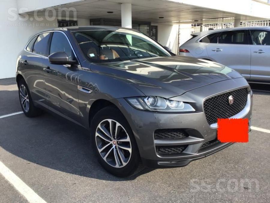 Grey Jaguar F-Pace 2017 in Jelgava, with an engine capacity of 2.00 L and mileage of 223 thousand km for 8999 €, photo 3 on AUTOMOTO.COM.LV