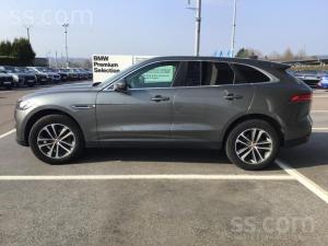 Grey Jaguar F-Pace 2017 in Jelgava, with an engine capacity of 2.00 L and mileage of 223 thousand km for 8999 €, photo 4 on AUTOMOTO.COM.LV