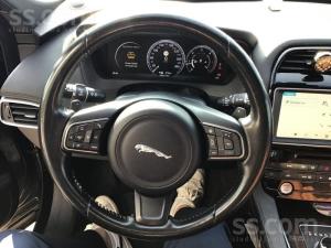 Grey Jaguar F-Pace 2017 in Jelgava, with an engine capacity of 2.00 L and mileage of 223 thousand km for 8999 €, photo 13 on AUTOMOTO.COM.LV