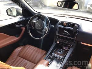 Grey Jaguar F-Pace 2017 in Jelgava, with an engine capacity of 2.00 L and mileage of 223 thousand km for 8999 €, photo 14 on AUTOMOTO.COM.LV